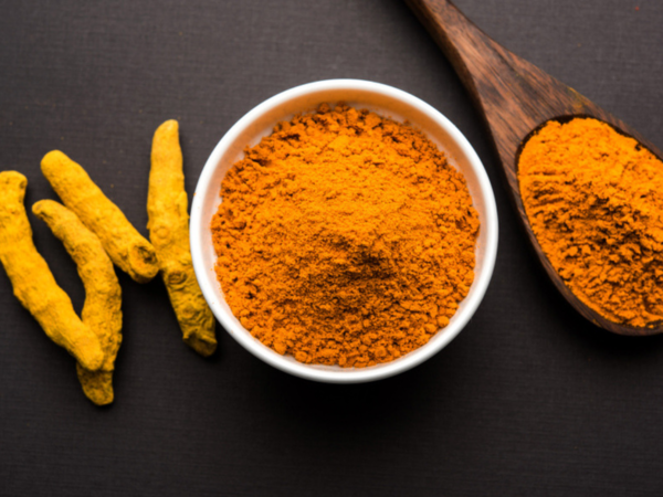 How much haldi should you use to get its maximum benefit - Times of India