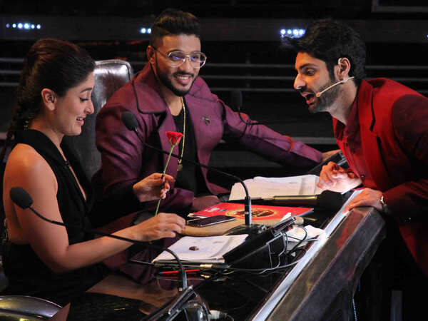 Dance India Dance 7: Karan Wahi goes down on his knees and sings for ...