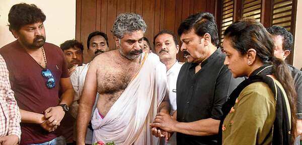 Tollywood mourns as veteran actor Devadas Kanala passes away | Telugu ...