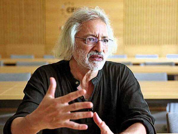 Students and UoH authorities at loggerheads after cops stop screening ...