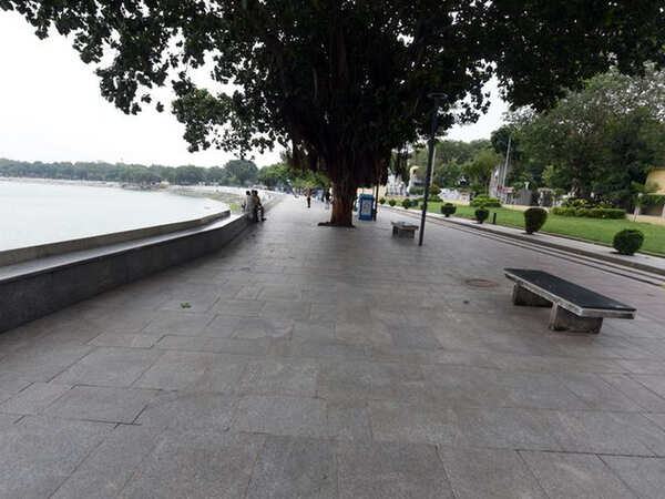 After two ride deaths, fewer visitors at Kankaria | Ahmedabad News ...