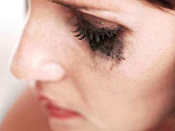 5 Tips to avoid that smudgy look - Times of India
