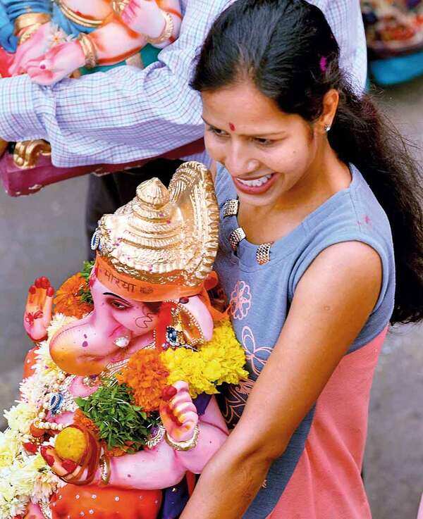 Hyderabadis bid adieu to ‘sabse bada bappa’ | Events Movie News - Times ...
