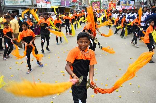 Aurangabadkars bid adieu to Bappa amidst music and dance | Events Movie ...