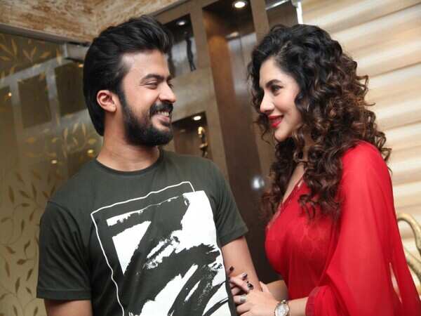 Exclusive pics! From the shooting floor of Argha Deep Chatterjee’s thriller ‘Mukhosh’ | Bengali ...