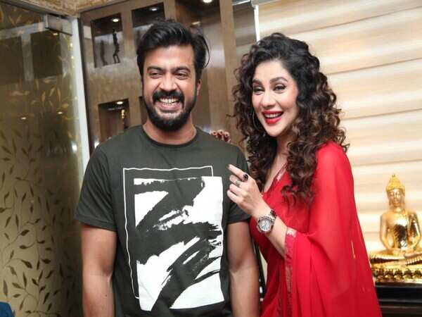 Exclusive pics! From the shooting floor of Argha Deep Chatterjee’s thriller ‘Mukhosh’ | Bengali ...