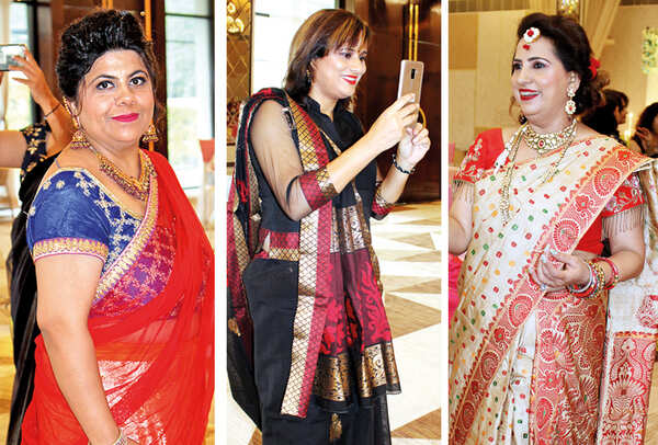 Ladies go traditional at this do in Banaras | Events Movie News - Times of India