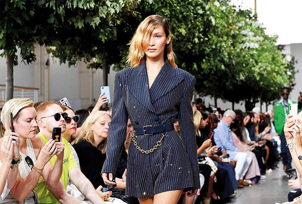 Chic trends from fashion shows around the world - Times of India