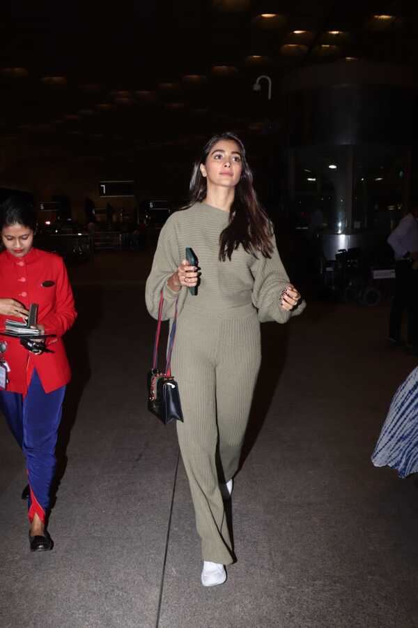 Photos: Pooja Hegde flashes a happy smile as she makes appearance at ...
