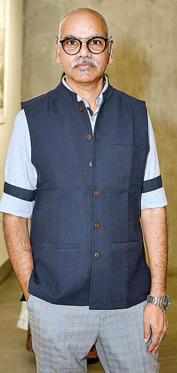 Artist Rohini Kumar pays tribute to his gurus with this exhibition ...