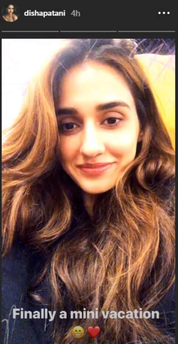 Photos: Disha Patani jets off for a short vacation; gets snapped at the ...