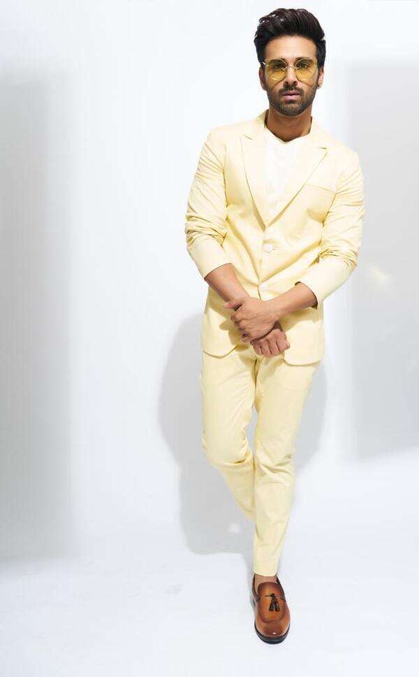 7 times Pulkit Samrat turned his fashion meter a notch up | Hindi Movie ...