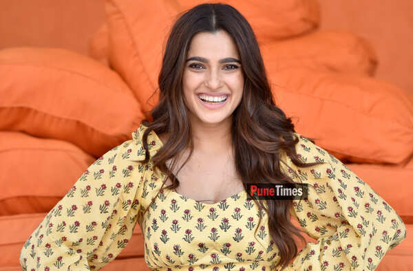 Watch Latest Children Marathi Story 'Alsi Raghu' For Kids - Check Out ...