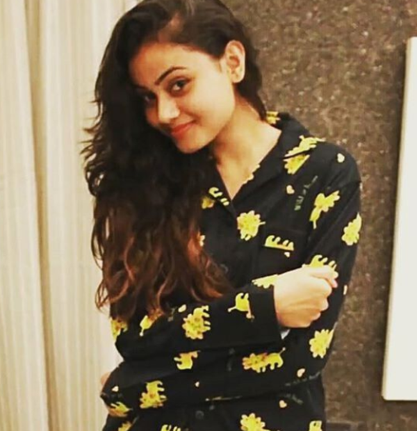 Photo: Janki Bodiwala looks beautiful in THIS sans make-up look ...