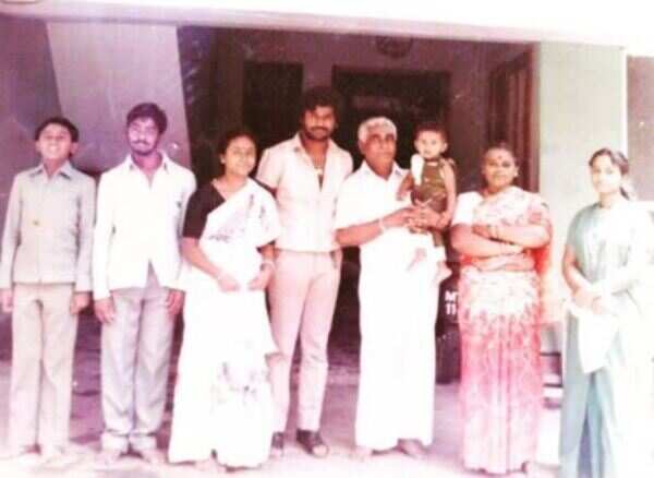 Jaggesh shares an old family memory with fans | Kannada Movie News ...