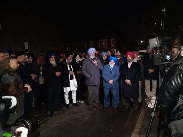 Sikhs express anger at way story was covered - Times of India