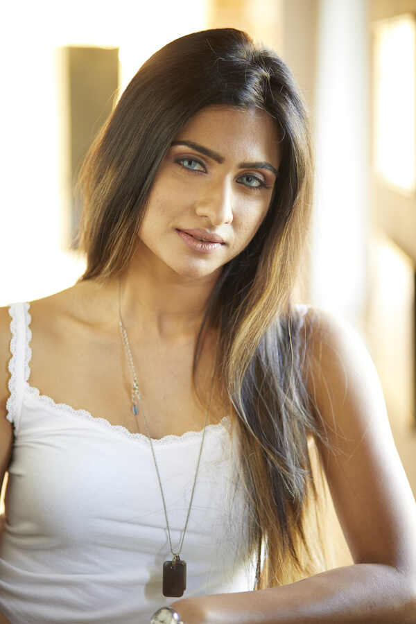 Reewa Rathod’s debut album Saaya Tere Ishq Ka crosses 3 million in 3 ...