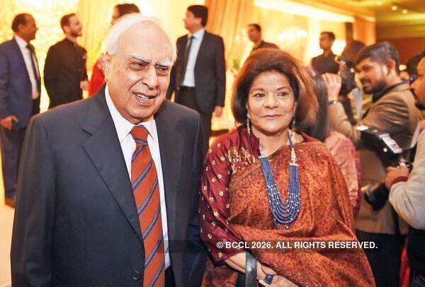 Political bigwigs keep politics aside at this pre-wedding dinner in ...