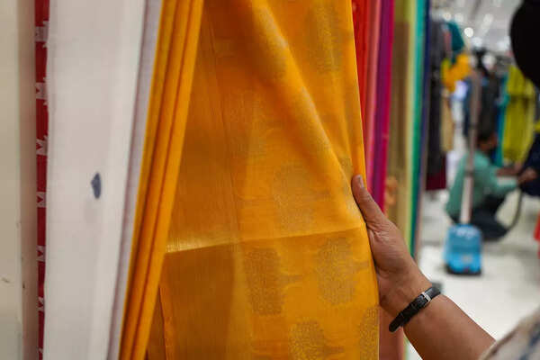 Summer Cotton Saris: Trending cotton saris for summer | - Times of India