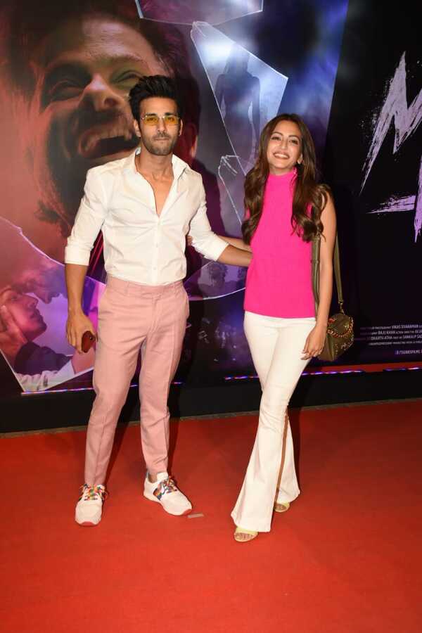 Photos: Pulkit Samrat and Kriti Kharbanda make for a happy couple as ...