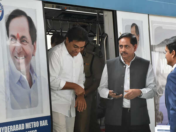 Telangana CM K Chandrasekhar Rao inaugurates 11-km stretch of Hyderabad ...