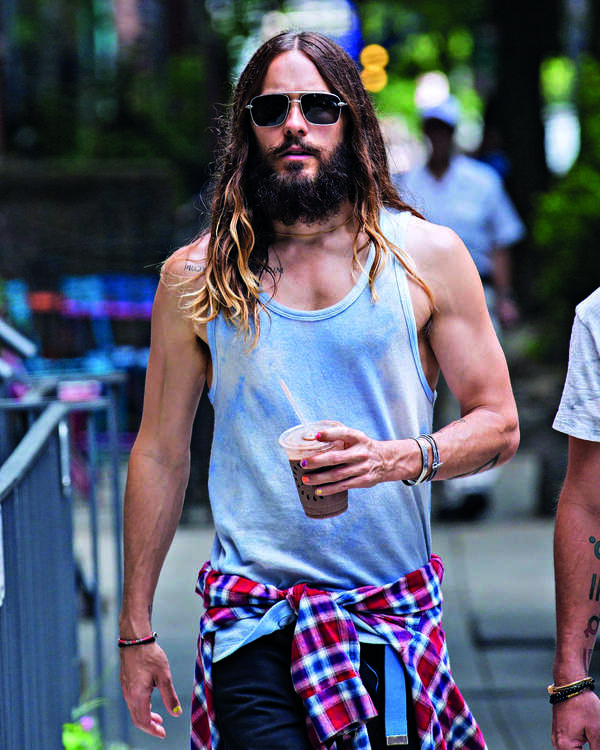 Gross or grunge? Chipped nails to become a hot trend - Times of India