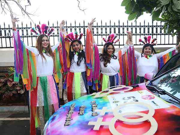 Over 400 women participate a car rally to Aamby Valley | Events Movie ...