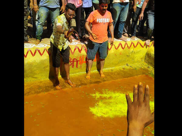 When Rangapanchami was celebrated with Dettol & neem leaves | Nashik ...