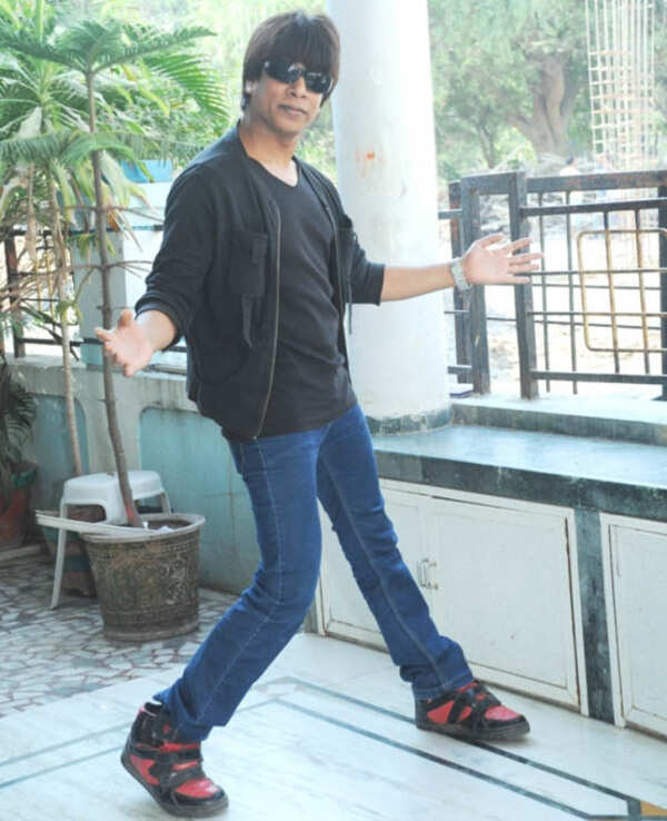 Exclusive: Shah Rukh Khan’s lookalike Prashant Walde rendered jobless ...