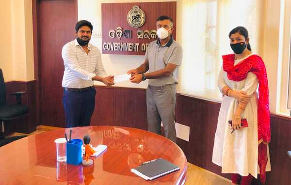 Ardhendu donates to CM Relief Fund | Events Movie News - The Times of India