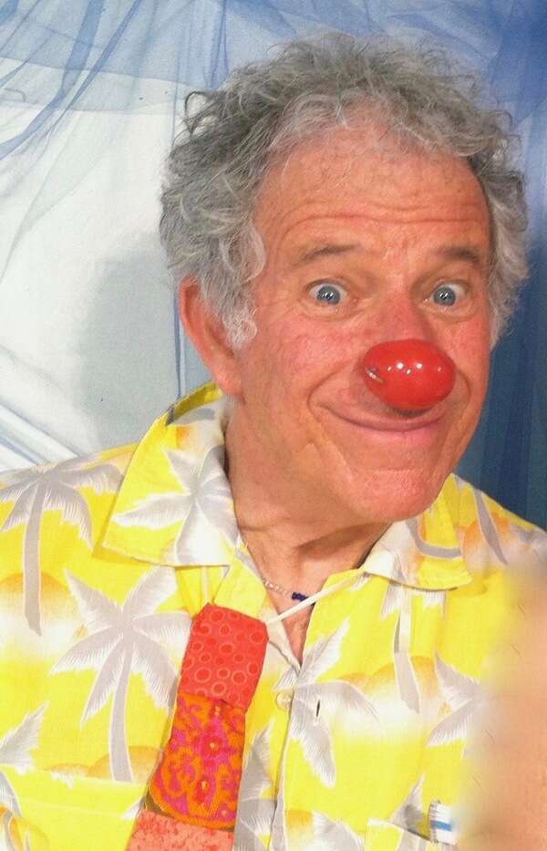 Clowning course by American playwright-director Peter Gould | Kannada ...