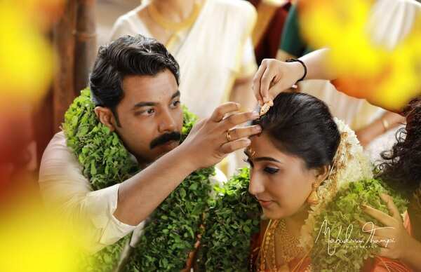 Nikhil Renji Panicker's wedding pictures and teaser are here ...