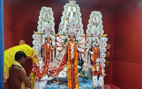 Bonedi families start prepping for muted Durga Puja celebrations ...