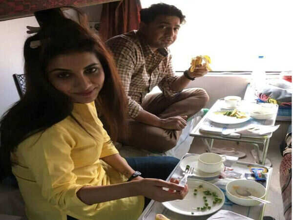 IN PICS: These adorable clicks of Dev-Rukmini will give you major couple goals | Bengali Movie ...