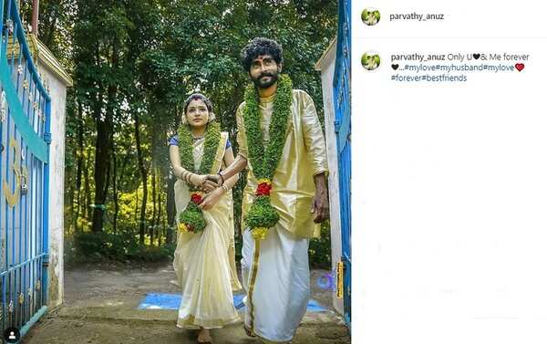 Kudumbavilakku actress Parvathy gets married to Arun; see pics - Times ...