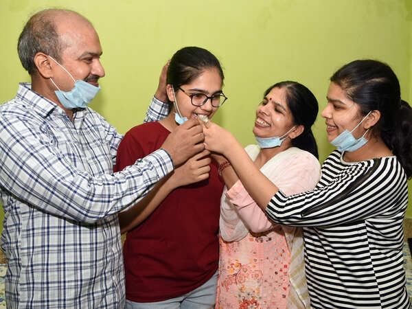 Divyanshi Jain: After 600/600 in 12th, Lucknow’s Divyanshi Jain wants ...