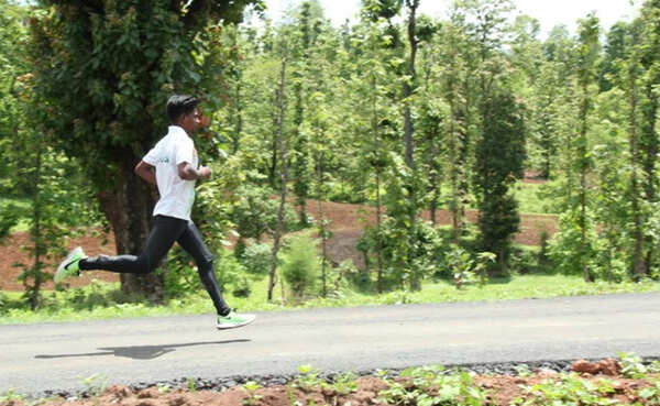 Run 32 kms in Dang's forest tracks daily: Murli Gavit resumes training ...