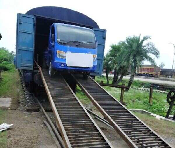 UP: Redundant passenger coaches transformed into automobile carrier by ...