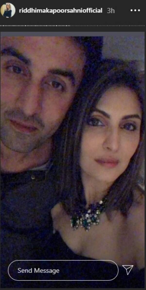 Kareena Kapoor Khan, Karisma, Ranbir Kapoor and Alia Bhatt attend ...