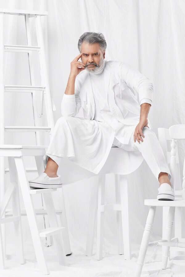 Vijay's 'Theri' costume designer gives stylish makeover for Vivekh ...