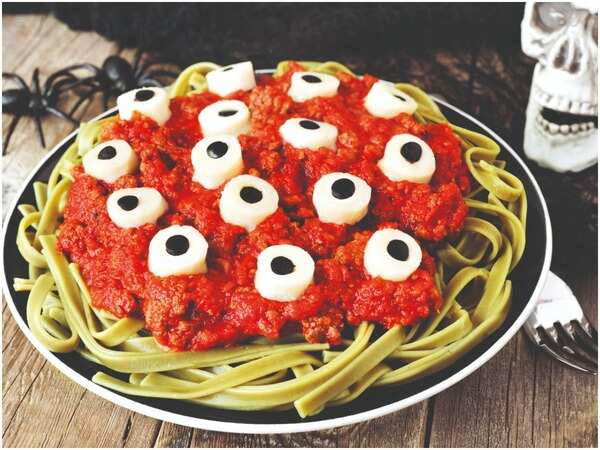 Spook-a-licious! Create a fright-night menu for your Halloween home ...