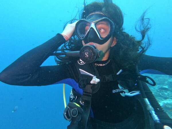 Pranitha Subash gets scuba certified in Maldives | Tamil Movie News ...