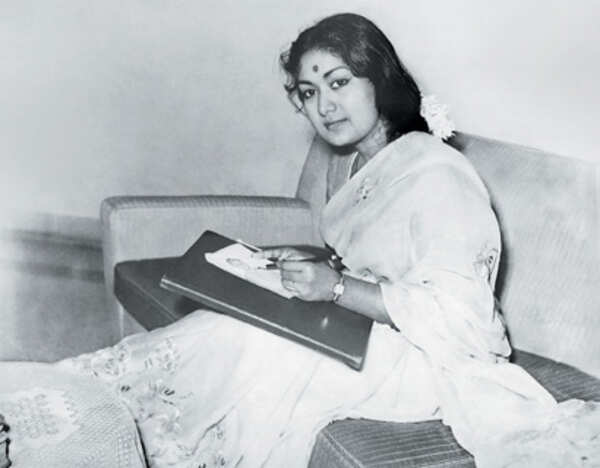 Savitri Birth Anniversary: 20 Rare Photos of Telugu cinema’s ...
