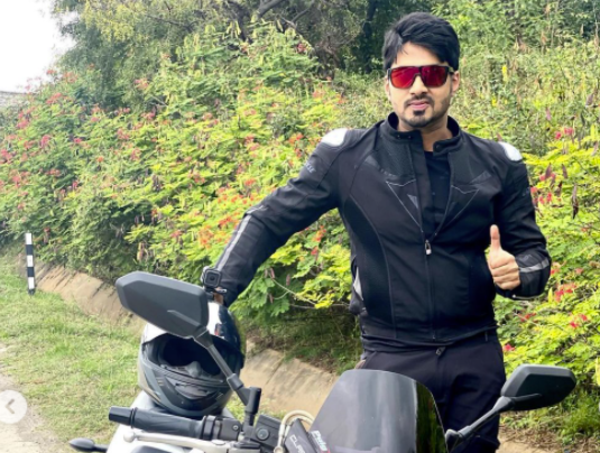 Outdoorsy Rakksh hits the road on his bike with biker buddy - Times of ...