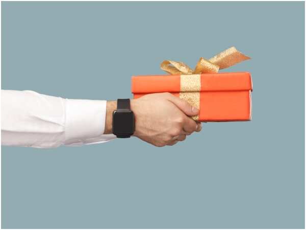 Easy tips to host a perfect virtual Secret Santa party - Times of India