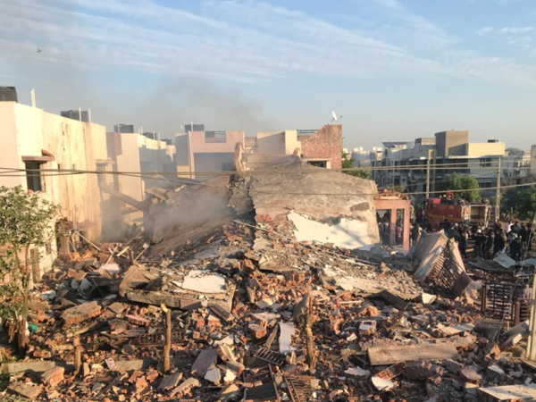 Pipeline Blast in Gandhinagar: Two houses collapse after explosion in ...