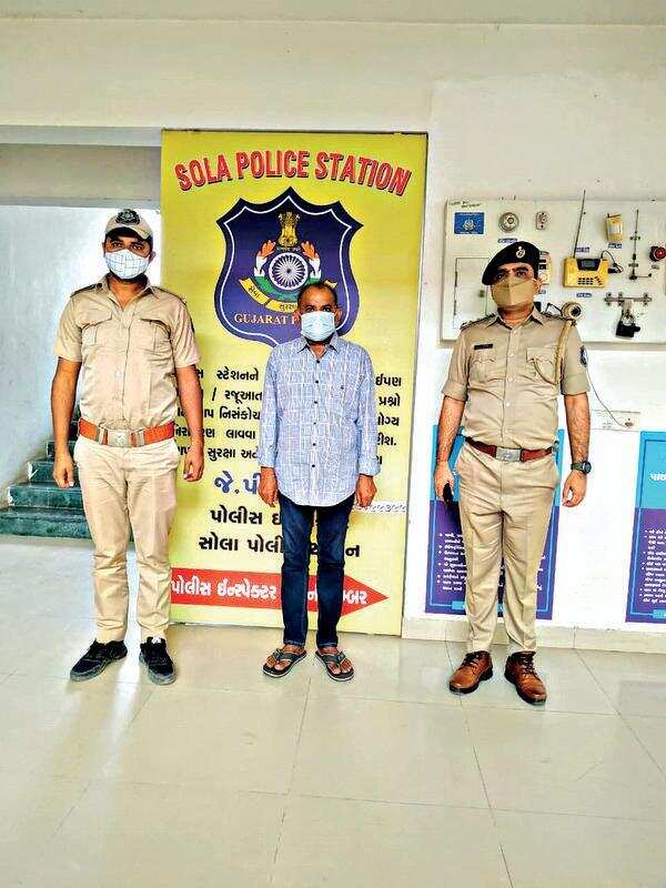 Raman Patel arrested in land-grabbing case | Ahmedabad News - Times of ...