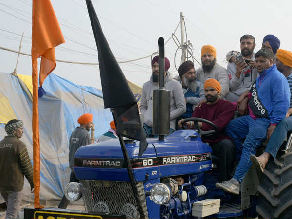 Delhi: Tractors ready, farmers won’t budge an inch | Delhi News - Times ...