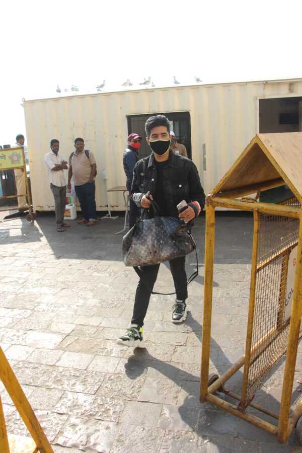 Post Varun Dhawan-Natasha Dalal wedding, Karan Johar, Manish Malhotra ...