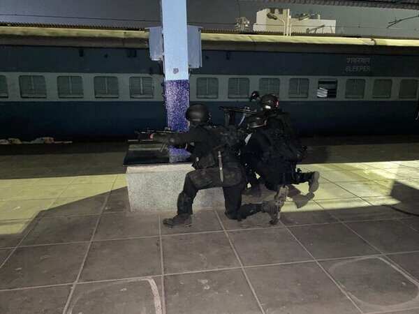 Mumbai: NSG carries out mock drill at CSMT | Mumbai News - Times of India Mumbai: NSG carries out mock drill at CSMT | Mumbai News - Times of India